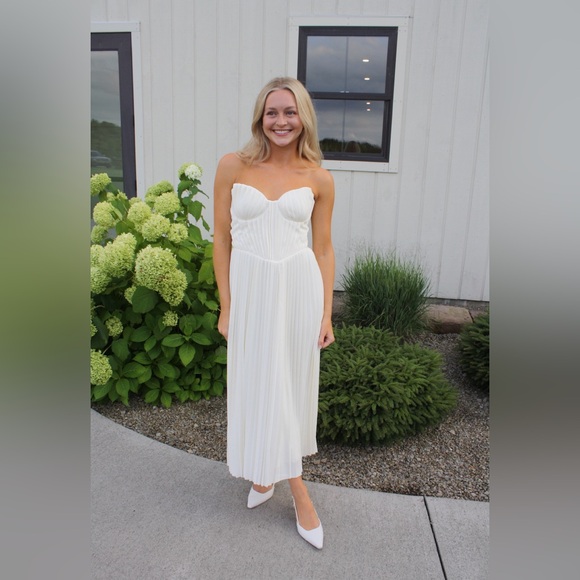 House of CB | Dresses | House Of Cb Amorata Dress | Poshmark